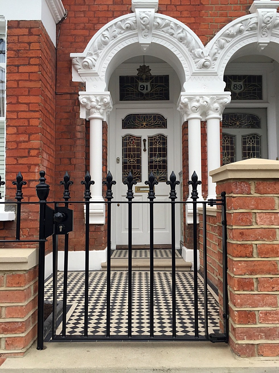 Red Brick Front Garden Wall Heavy Rails & Gate Victrorian Mosaic Tile ...