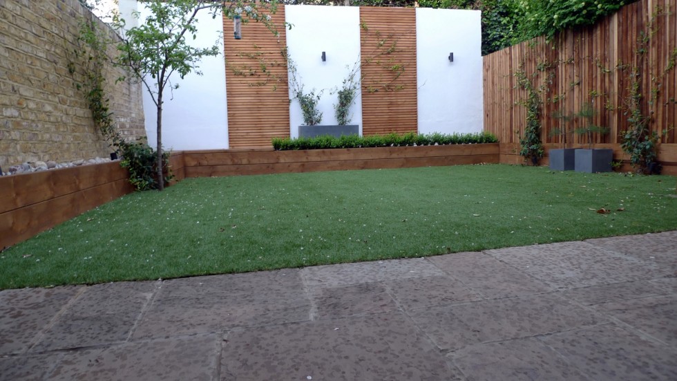 Fake grass brick garden wall front garden company London Chelsea ...