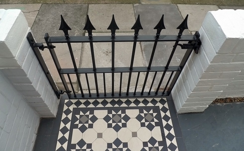 Iron bespoke metal gate rail render garden white walls painting London ...