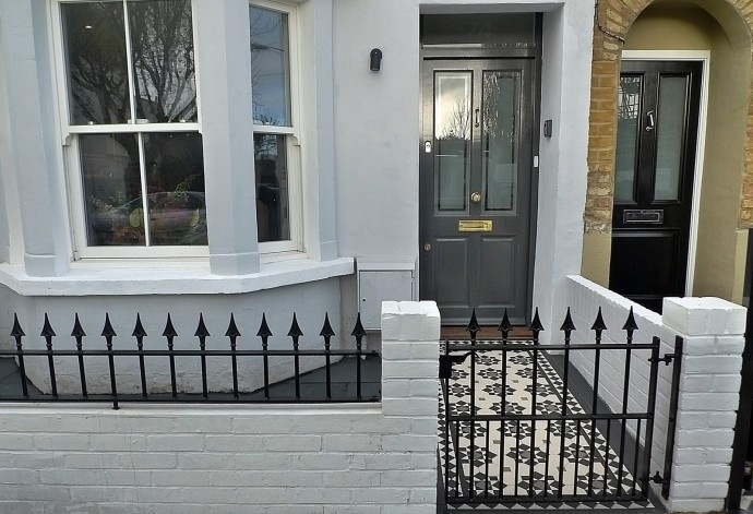 Iron bespoke metal gate rail render garden white walls painting London ...