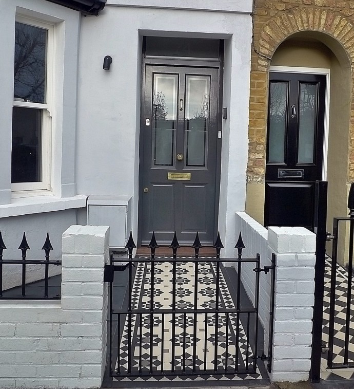 Iron bespoke metal gate rail render garden white walls painting London ...